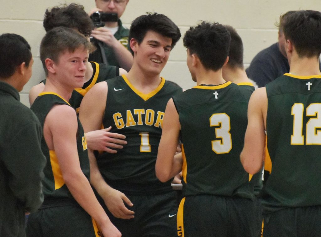 Gators’ Kendall reaches 1,000-point milestone in 70-59 setback to ...